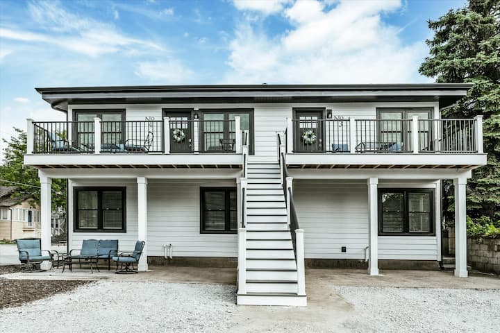 Entire 4-unit Beach House | Steps To Lake Michigan - New Buffalo, MI