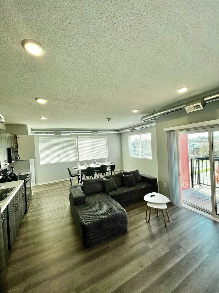 Axis Suite - Drake University, Des Moines