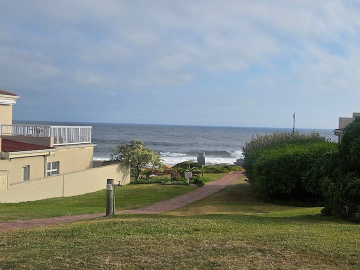 Home With Seaview - Hermanus