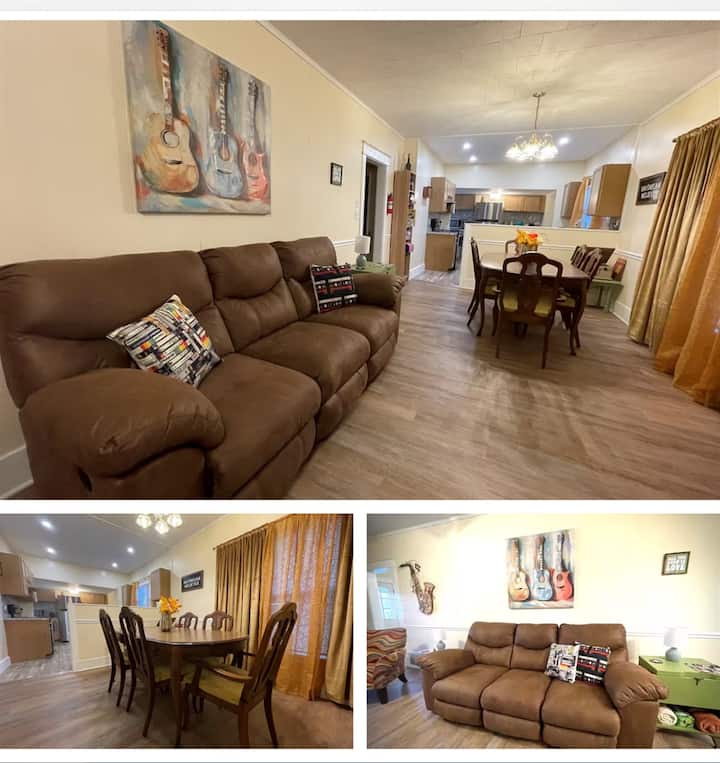 Rock & Relax! Music Note W/ Disco Lounge, Sleeps 8 - Marion, IL