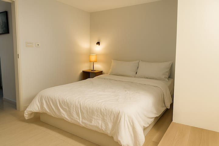 Longshantpl/2bedroom/7people/5minmrt/free Parking - Taipei Railway Station