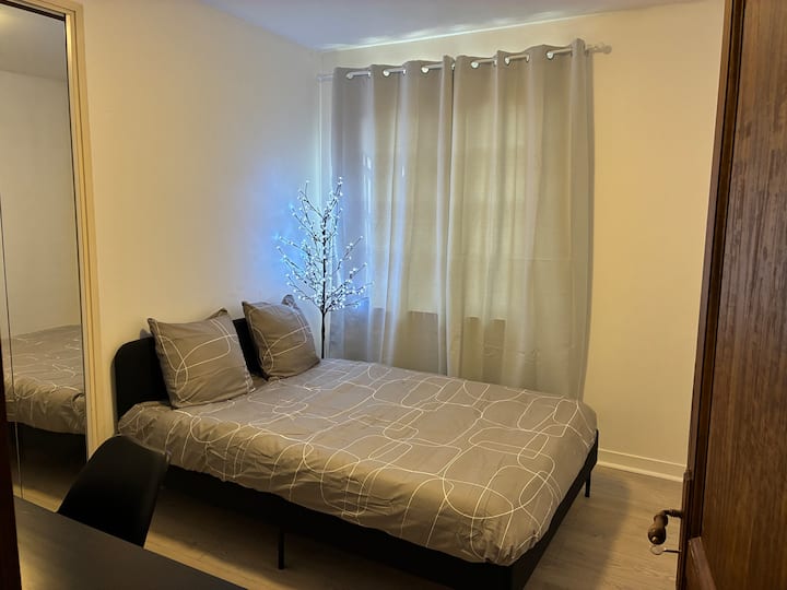 Chambre Privée Dans Un Espace En Collocation - Lyon