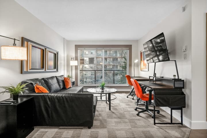 Ac | Parking | Gym | Peaceful | Downtown Calgary - Calgary