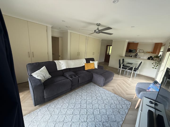 Kookaburra Cottage - Hinterland Bushland Retreat - Springbrook