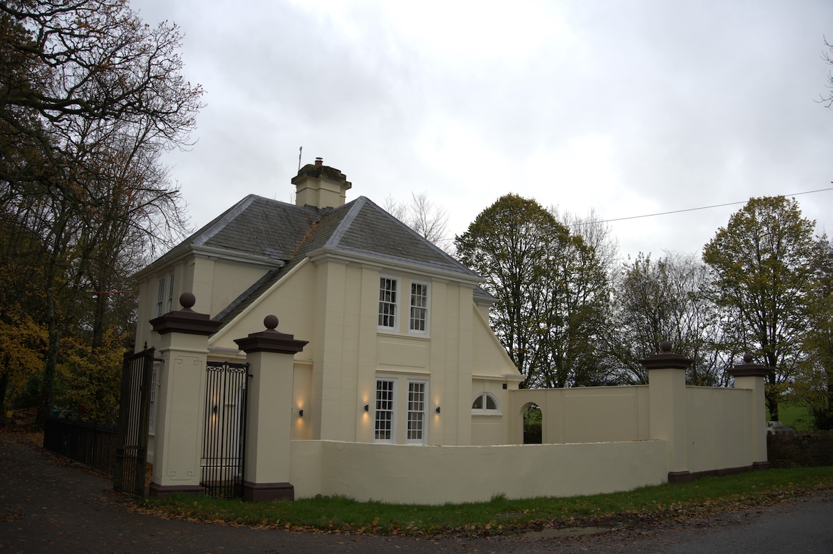 La casa de la puerta - Casas en renta en Newcastle, Wales, Reino Unido ...