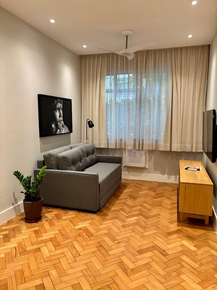 Apto Copacabana – Posto 4 - Rio de Janeiro