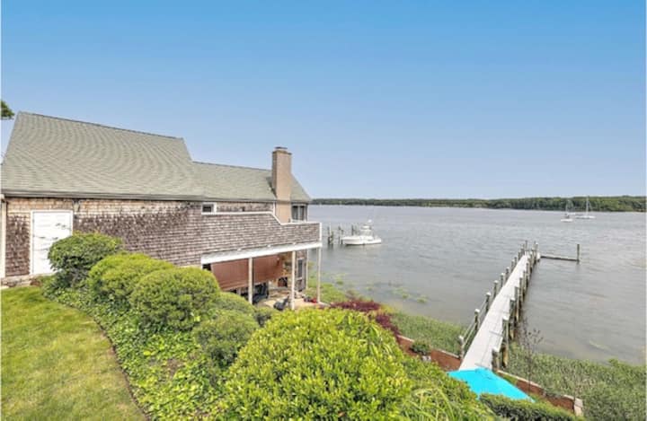 Waterfront Retreat - Warwick, RI