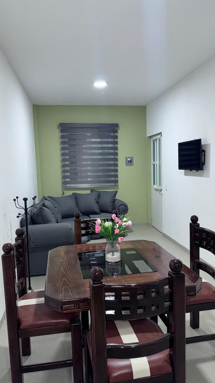 Céntrico, Luminoso Y Acogedor.
Estacionamiento - Nayarit