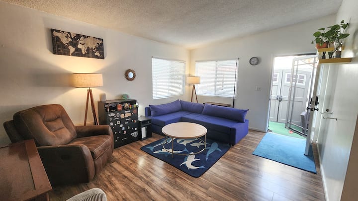 Walk To Beach - Room With A Queen Futon Bed/bunk. - Encinitas, CA