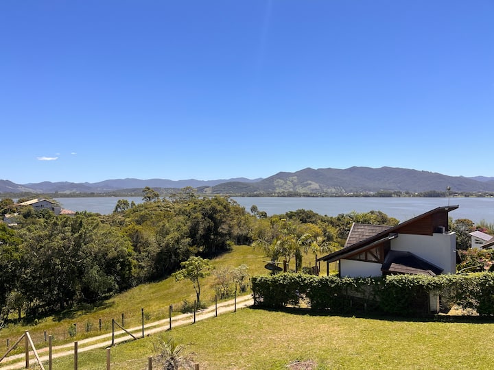 Refúgio Na Praia Do Rosa Com Vista Para A Lagoa! - Imbituba