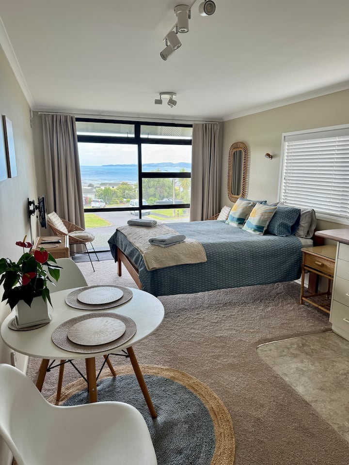 Kawau View - Peaceful Coastal Retreat - Matakana