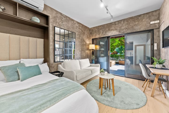 Stylish Studio Hideaway | Near River & Cbd - Brisbane