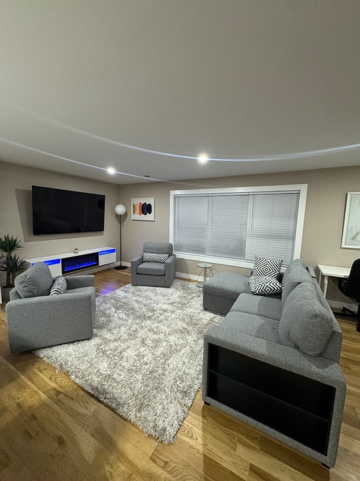 Brand New 3br/2ba Near Nyc | Private Parking |W&d - New York City