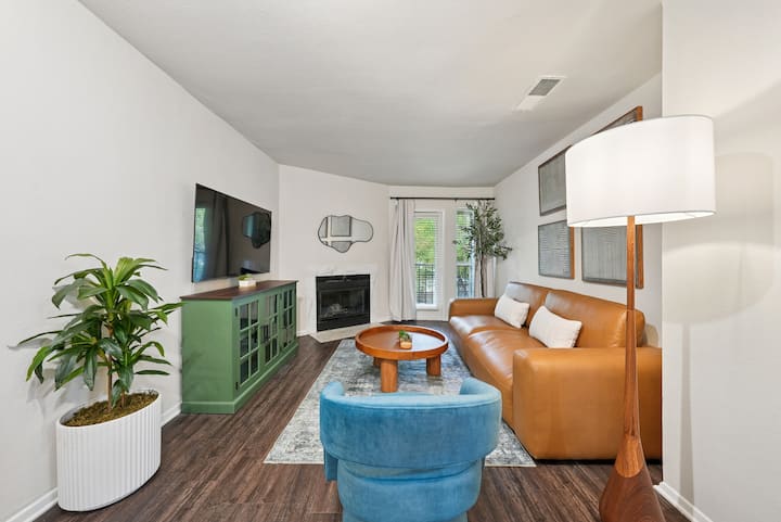 Modern Oasis - Pool - Downtown Loft No 208 - Swiss Avenue - Dallas