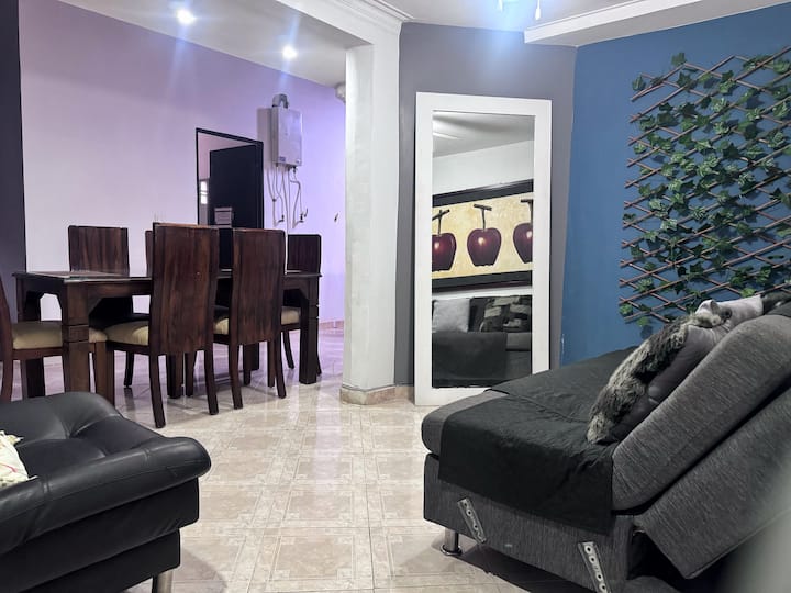 Amplio Lugar Con 5 Bd, Balcon Y Cerca Al Estadio. - Bello, Colombia