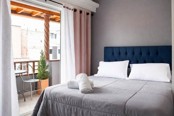 Amplio Lugar Con 5 Bd, Balcon Y Cerca Al Estadio. - Bello, Colombia