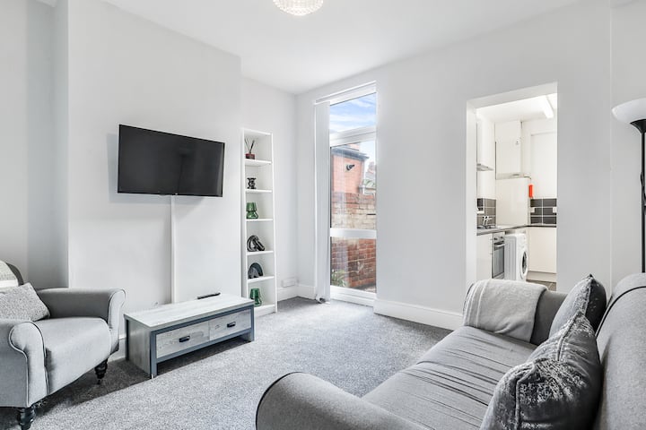 Spacious Rooms Available In Coventry._ - Coventry