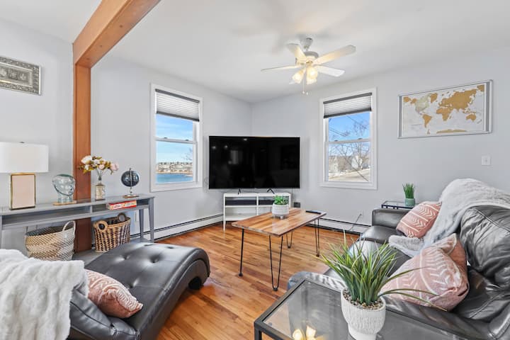 Harbor View Apartment Across From Green Belt - South Portland, ME