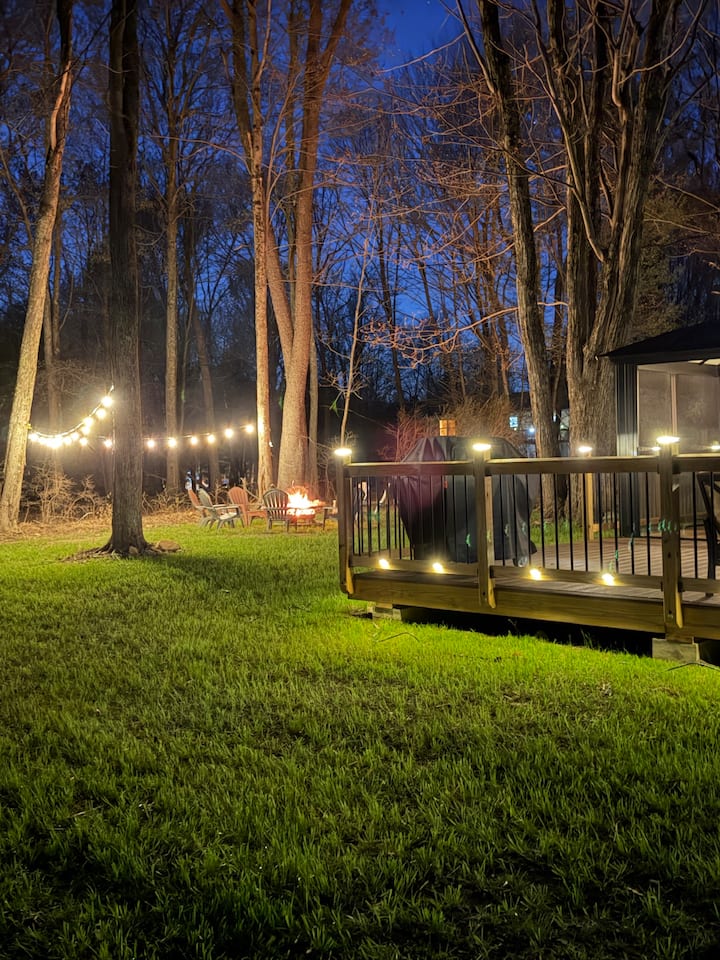 Chalet Near Kalahari • Pool Table • Fire Pit - Mount Pocono, PA