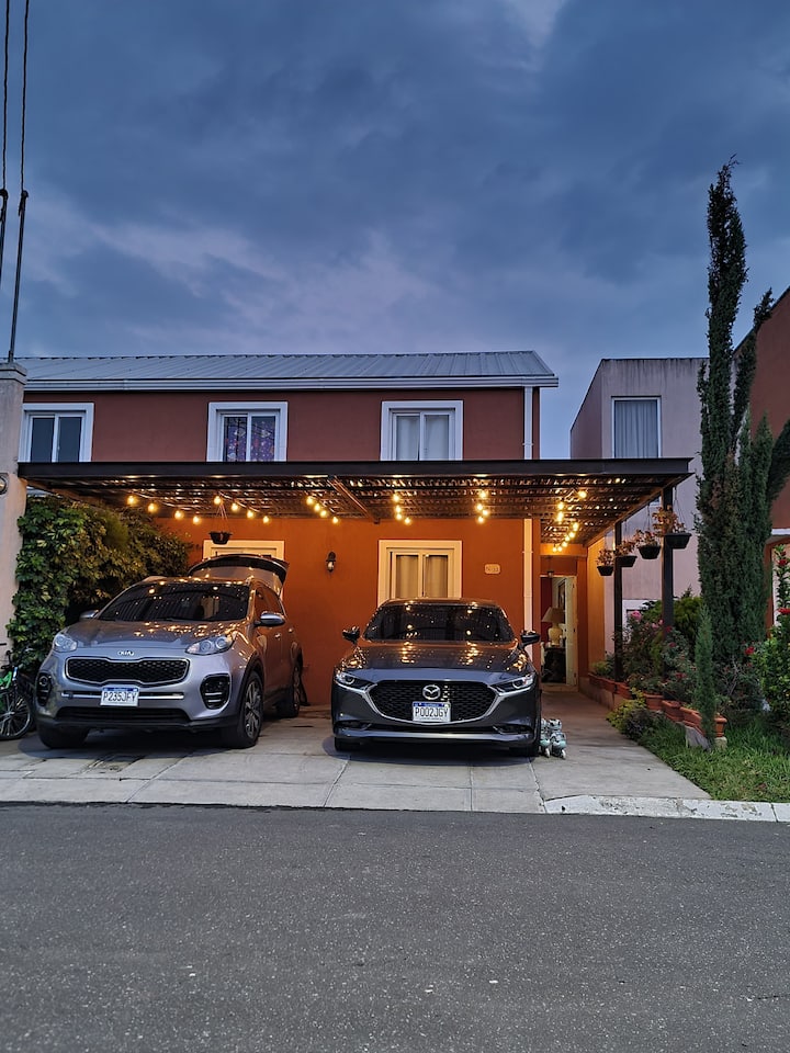 Alquilo Casa Tipo Loft (Doble Altura)
Equipada. - Villa Nueva