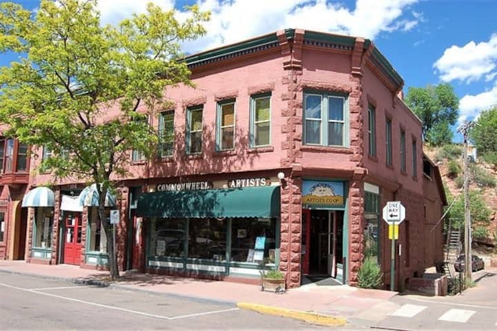 The Overlook @ Smith Block Suites - Manitou Springs, CO