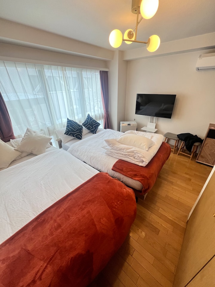 2025.11open　最大6名ご宿泊可能、セミダブルベッド2台、2人用ソファーベッド完備 - Sapporo