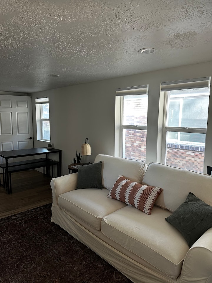 Cute And Cozy Home - Near Everything! - Sandy, UT