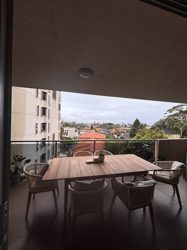 Sunny 2br Apt | Walk To Bondi Beach & Westfield - Sidney, Australia