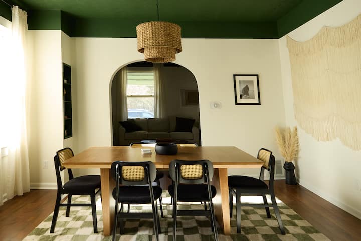 All-new 3br Townhome • Near Zoo • King Ensuite - Omaha, NE