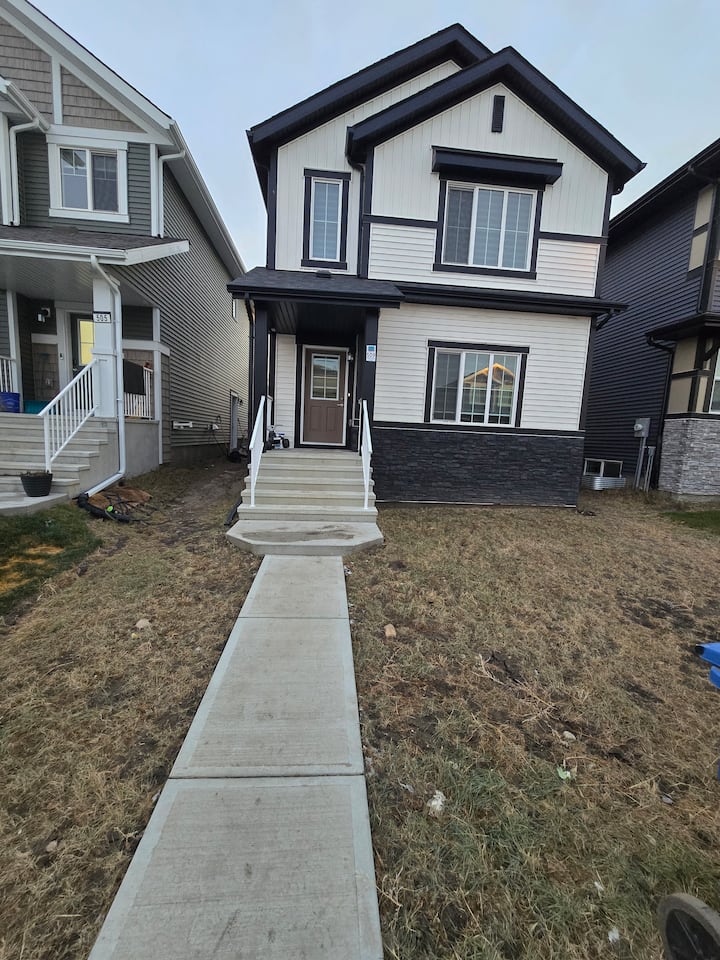 Home In Chestermere Clearwater Community - Chestermere