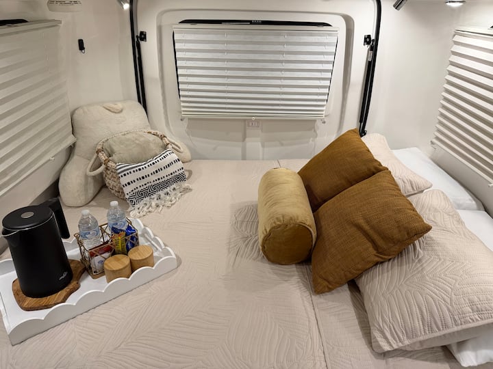 The Little Green Camper - Quiet Overnight Stay - Newport News, VA