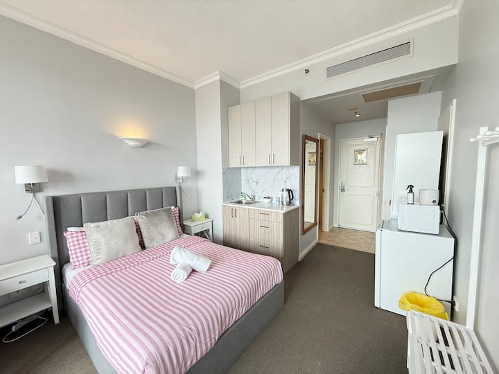 Sunset Hideaway On Lvl 20 - Broadbeach