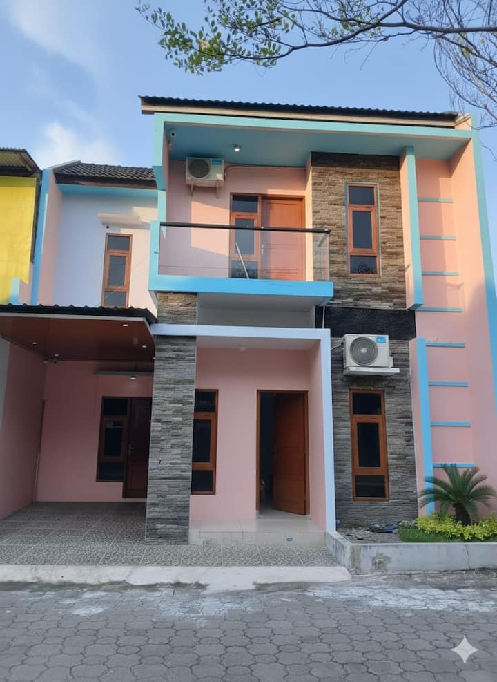 Rumah Sewa Harian Solo (Green Tower Residence) - Surakarta