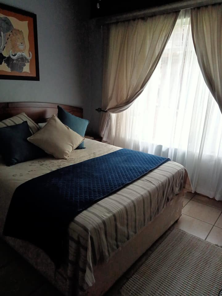 Quiet, Neat And Clean Home. - Mbombela