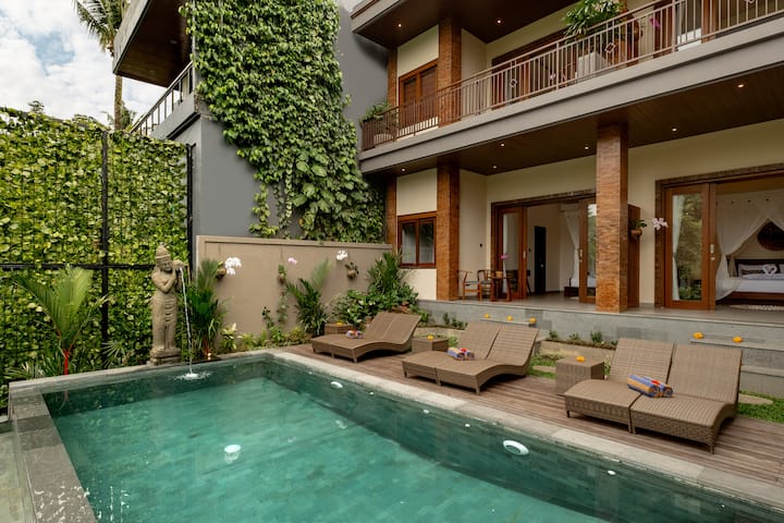 Orchid - Cozy Deluxe Room Overlooking The Jungle - Indonesia