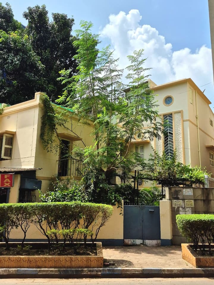 Safe, Modern & Spacious Ancestral Home In Kolkata! - Howrah