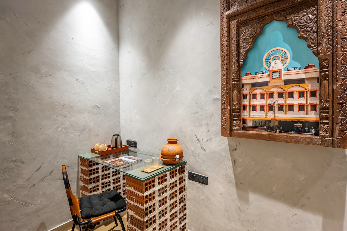 Modern Cozy Room in Varanasi - Bed and breakfasts for Rent in Varanasi ...