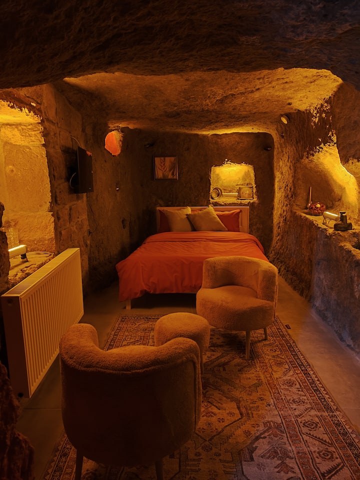 300 Yıllık Mağarada Konaklama Fırsatı - Capadocia