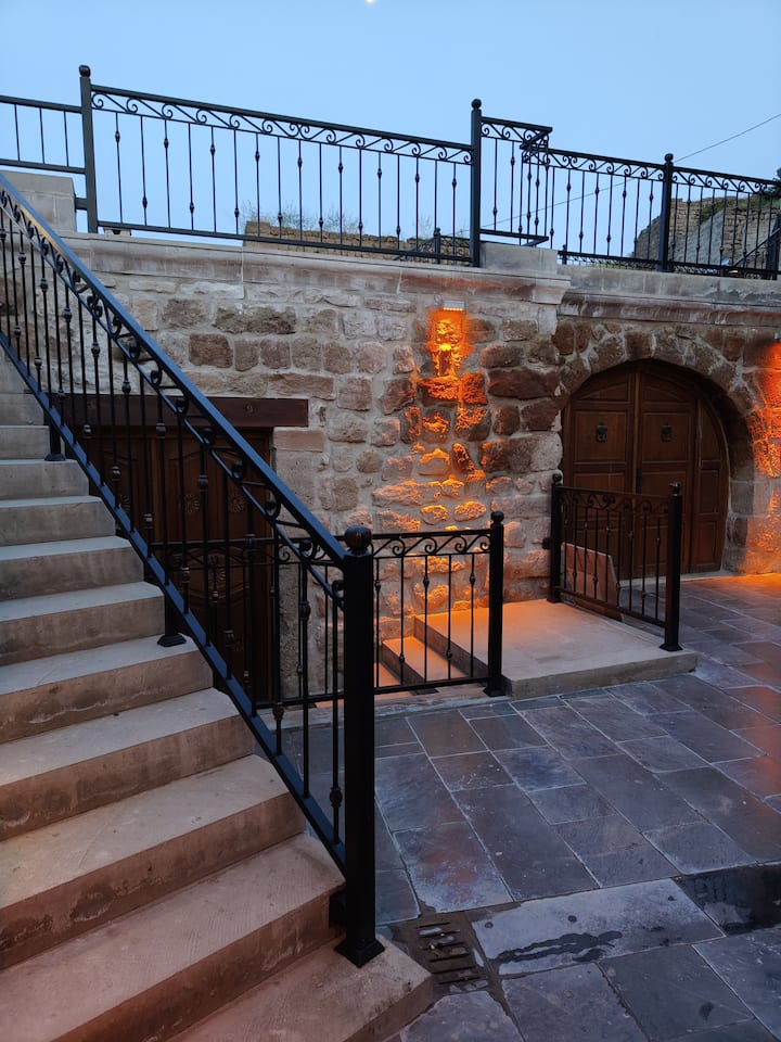 300 Yıllık Mağarada Konaklama Fırsatı - 카파도키아