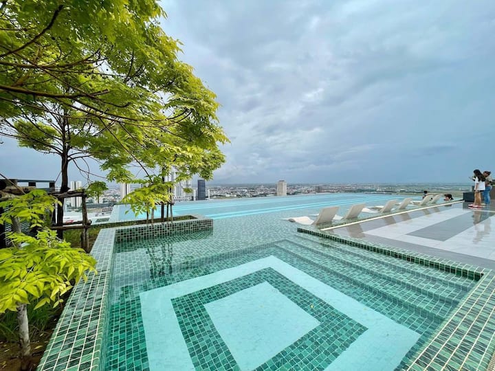 Modern Loft • Rooftop Pool & Gym - Phnom Penh