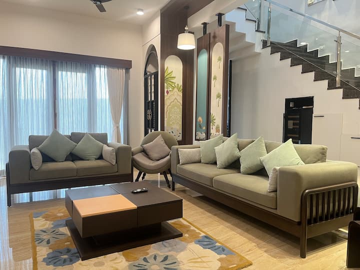Mys - Premium Haus: Ac 4bhk, 70'tv, Private Garden - Mysore