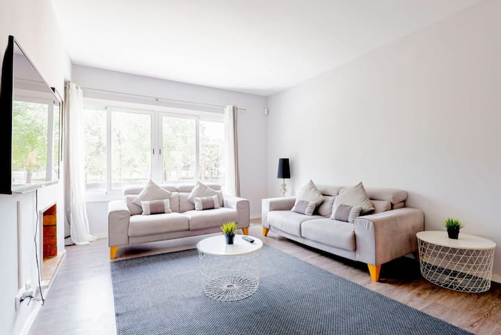 The Stadium Luxe Apartment - Castelldefels