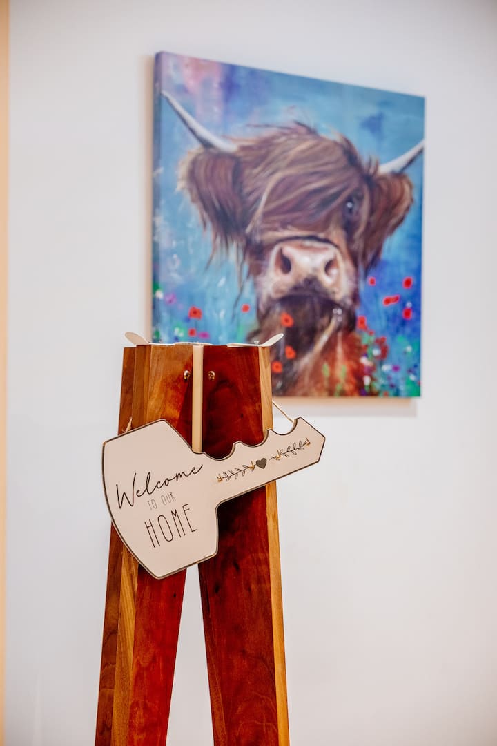 Weston's Penthouse - Sleep 11, 8 Beds Free Parking - Edinburgh