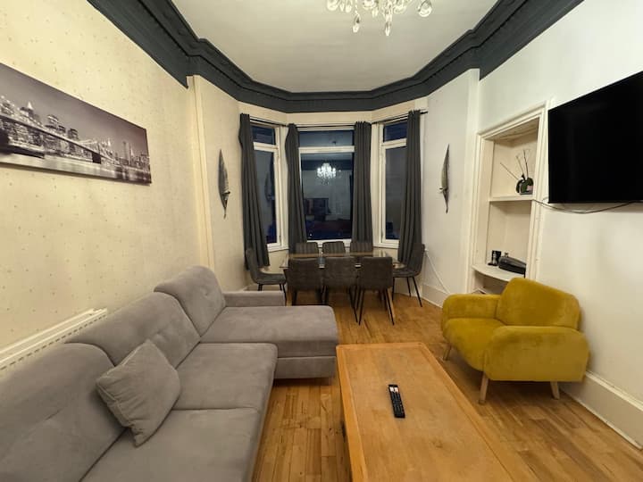 Monty's Residence - 10 Guests 7 Beds City Centre - Edimburgo