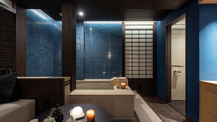 [츄하(디럭스)] #조적욕조 #퀸침대2개 #침실분리형 #소파&테이블 #블루투스스피커 - Incheon