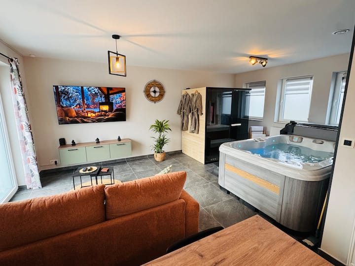 Maison Avec Spa Et Sauna Privatif - Couvin