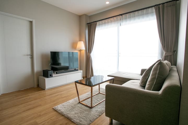 The Zea 2 Bedroom Seaview - Si Racha