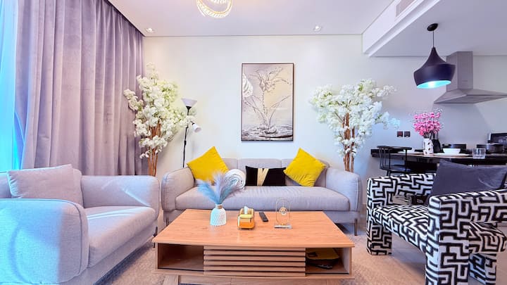 5 Mins To Avenues Mall 19th Floor 75” Smart Tv - Manama