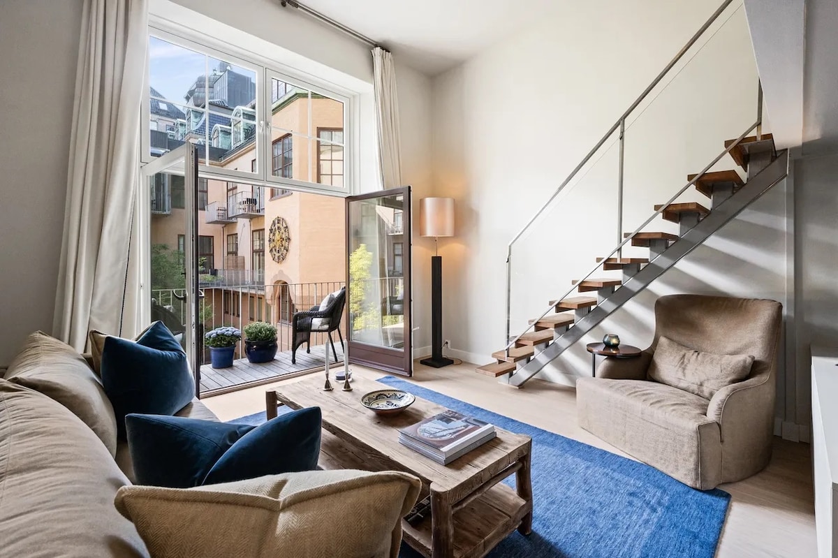 Loft en el centro de la ciudad: balcón • Lavadora + secadora ...