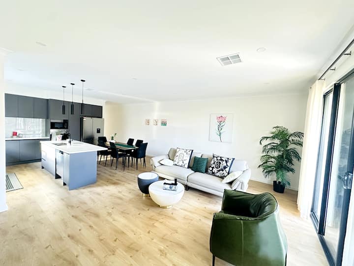 [Brand New] Galaxy Homes – Luxury Stay Racecourse - 南オーストラリア州